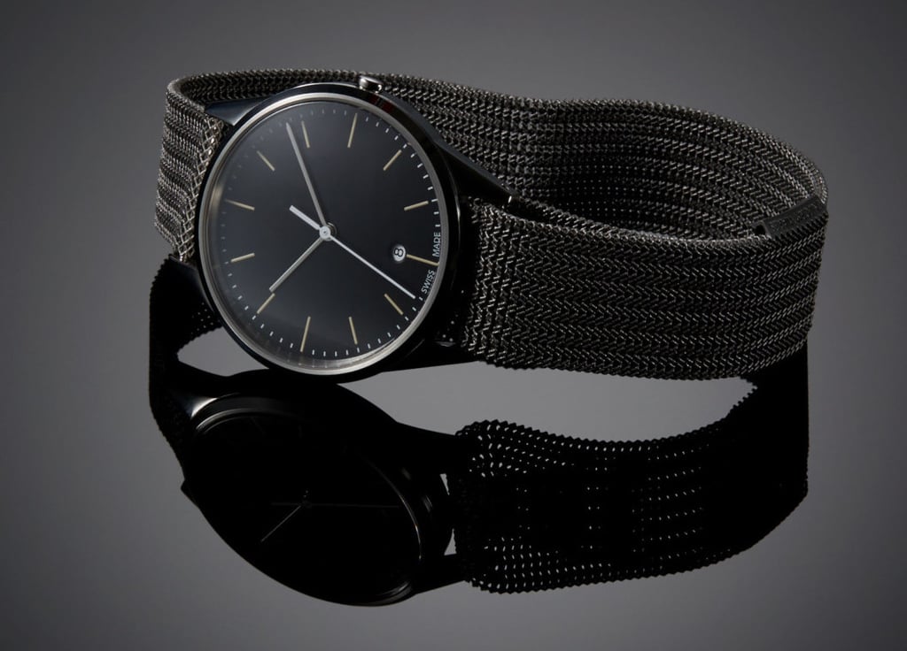 This 3D Printed Titanium Watch Strap Consists of 4000 Tiny Pieces | All3DP