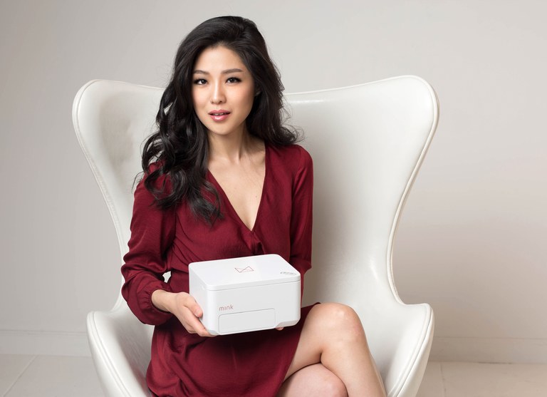 World’s First Makeup 3D Printer Mink is Available for Preorder | All3DP