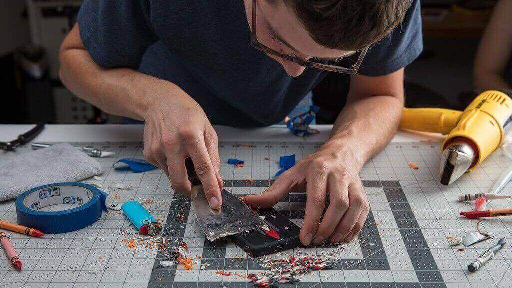 How to Color 3D Printed Prototypes and Models With Crayons | All3DP