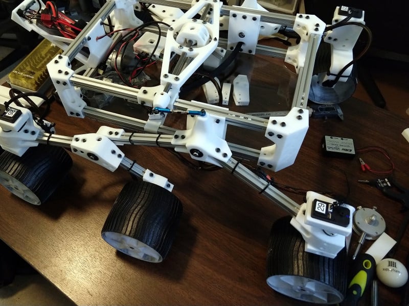 Start Building with Aluminum Rods and 3D Printed Brackets | All3DP