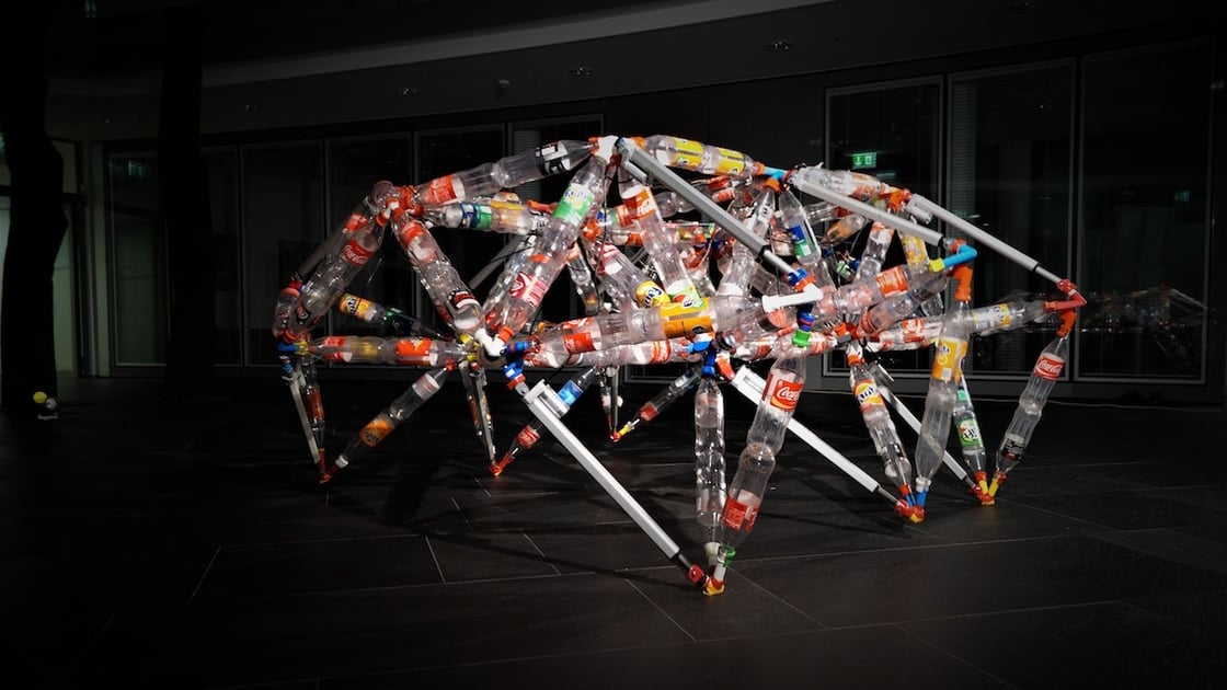 TrussFormer Creates Large-Scale Kinetic Structures Made From Plastic ...