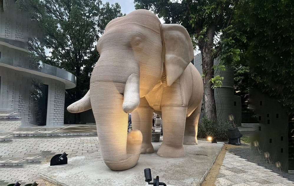 From CAD to Concrete: 10-day Sprint Yields a Life-Size 3D Printed Elephant | All3DP Pro
