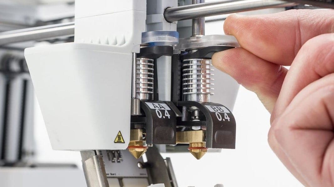 Ultimaker 3 Nozzle – How to Replace Worn Parts | All3DP