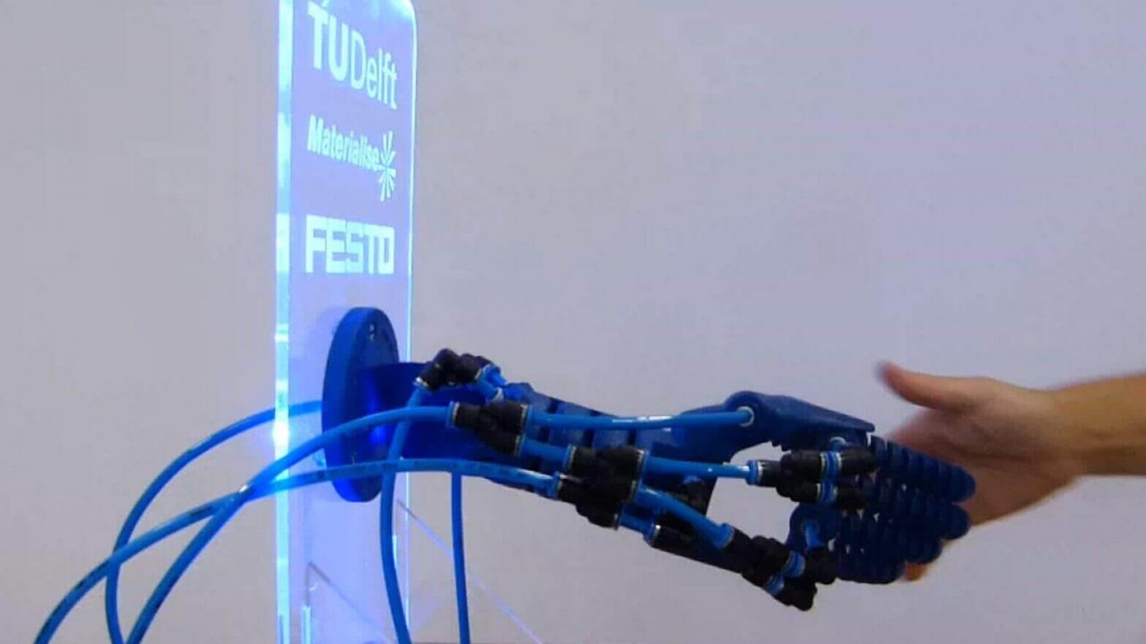Soft Robotics Hand Improves Robot-Human Interactions | All3DP
