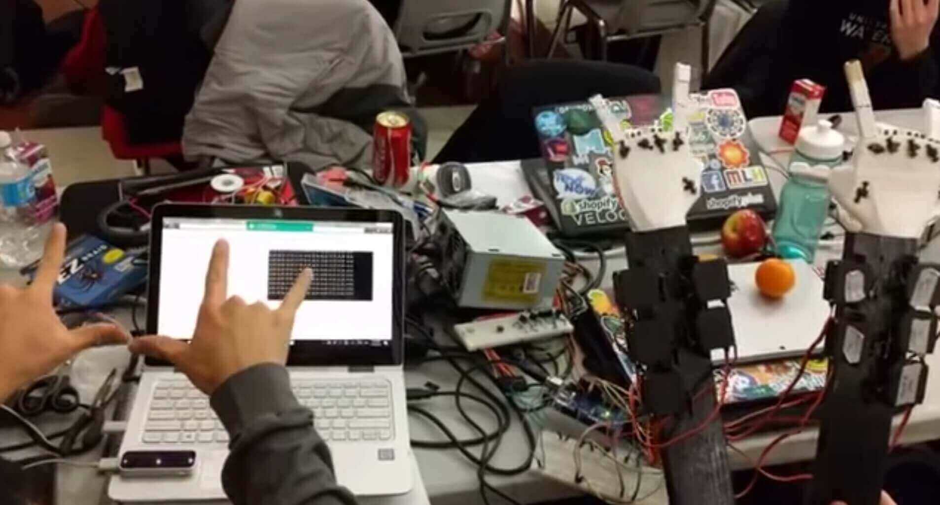 Animatronic SignBot Converts Speech into Sign Language | All3DP