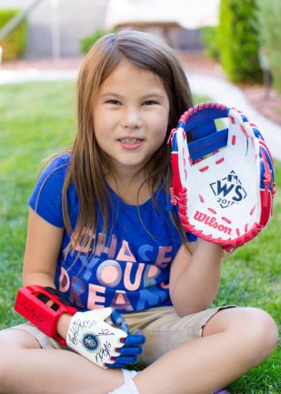 Girl with 3D Printed Hand Throws First Pitch at Game 4 of World Series ...