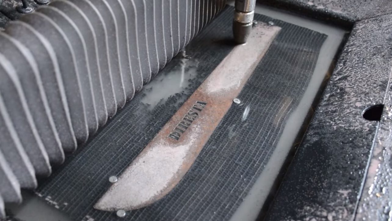 WAZER - The First Desktop Waterjet Cutting Machine | All3DP